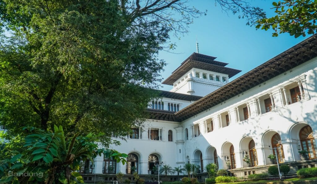 Gedung Sate: The Iconic Landmark of Bandung’s Colonial Heritage